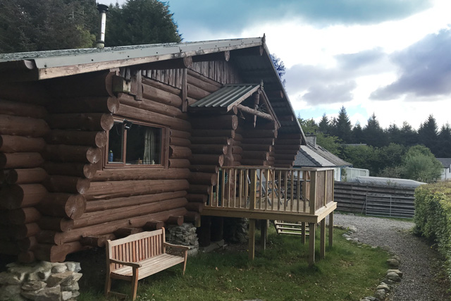 The Log House, unique self catering Fort Augustus by Loch Ness